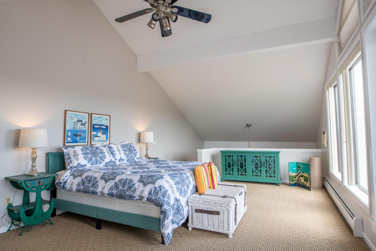 Pointes North Inn & Suites | Visit Charlevoix, Michigan | Charlevoix ...