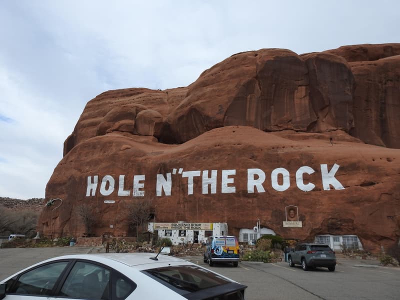 Utah's Canyon Country - Hole-in-the-Rock Home